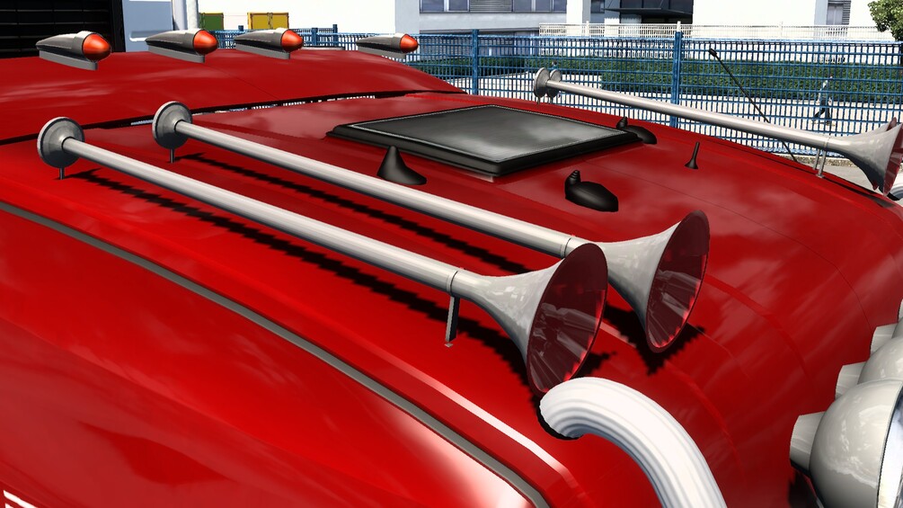 Red Grover 95 air horn for klintra b.v
