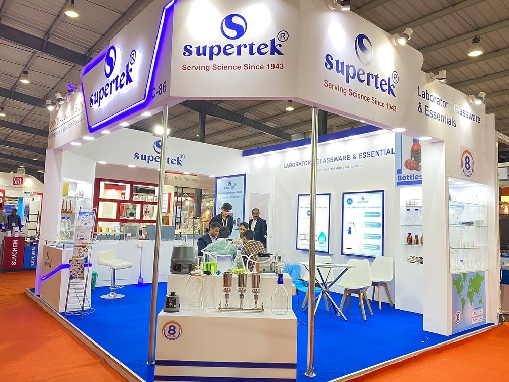 Choosing the Right Chemistry Lab Equipment Manufacturers for Accurate ...