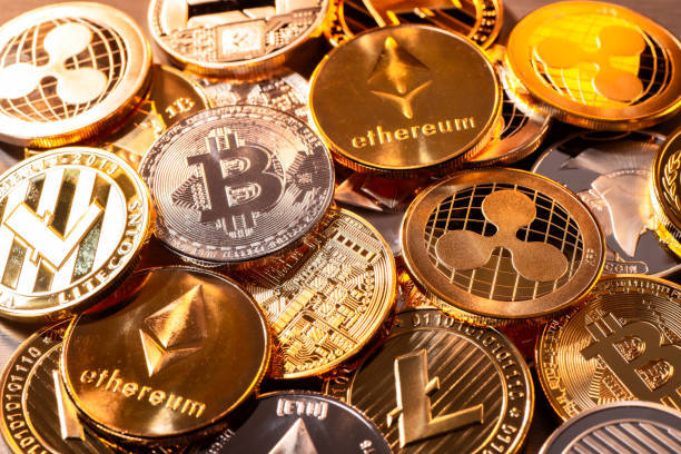 "INVESTIR DANS LES CRYPTO-MONNAIES EN 2025 LE GUIDE COMPLET POUR LES DEBUTANTS".