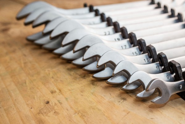 Wrench Basic Hand Tools Introduction to different types of wrenches ...