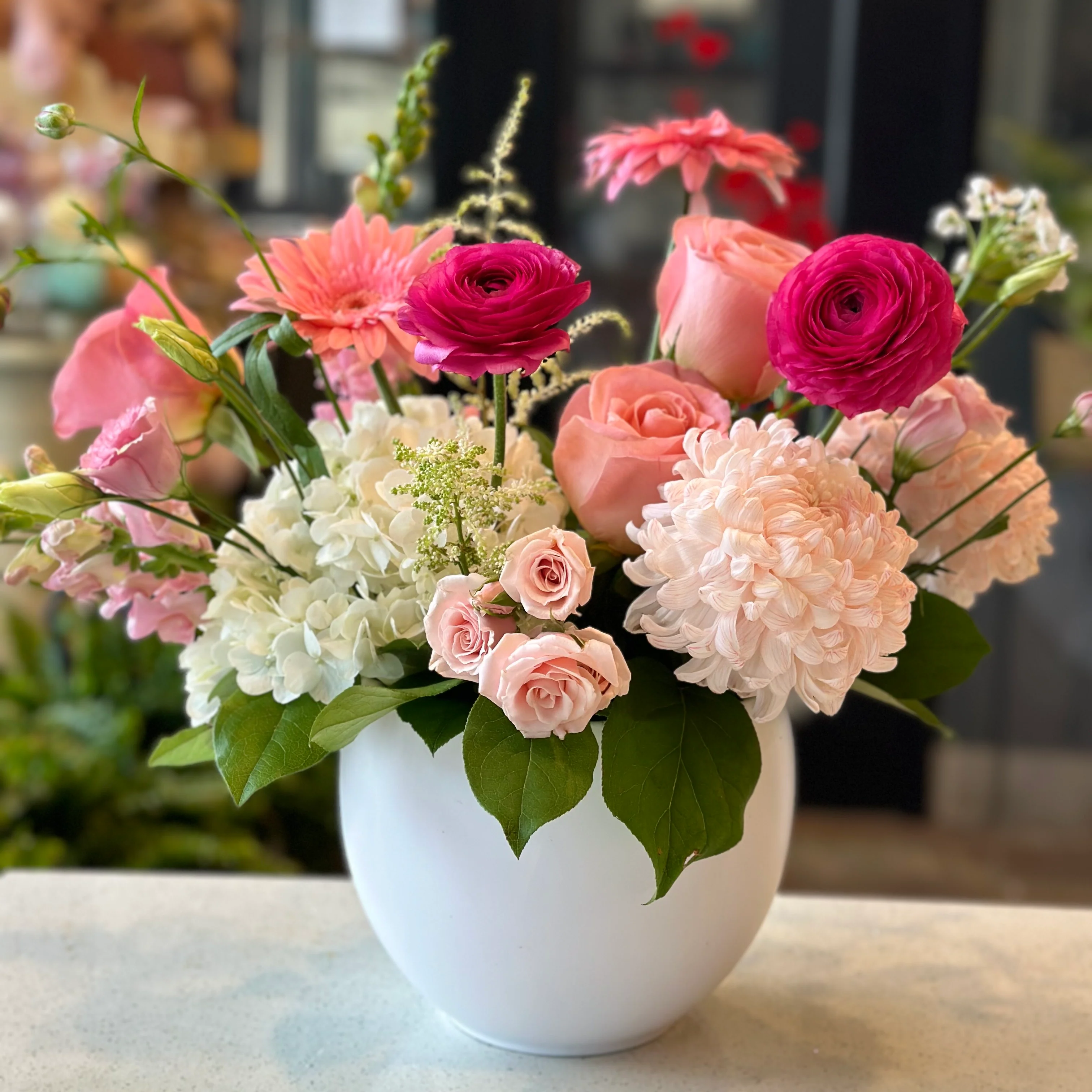 Unwrap the Beauty of Fresh Flowers with Online Flower Delivery Mississauga