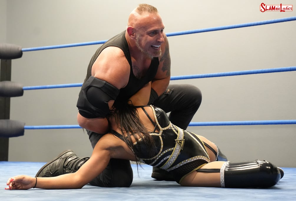 SLAMpeg 6459: Renee Michelle vs Ryan O'Reilly