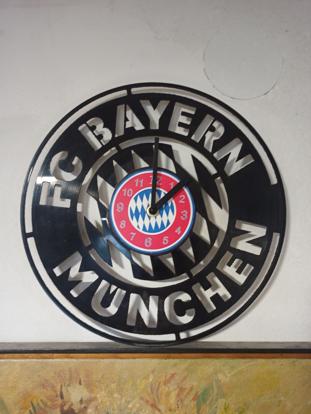 Digital File of Vynil Wall Clock Bayern Munchen Laser Cut