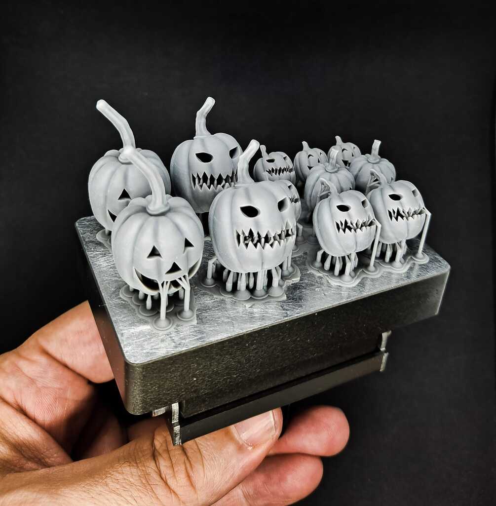 STL FILE. Halloween pumpkins 1:24 Scale