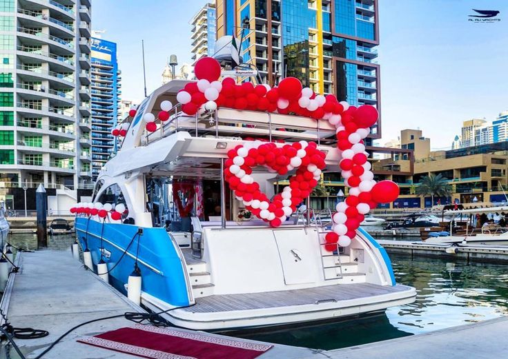 Setting the Scene for a Luxury Yacht Birthday Party