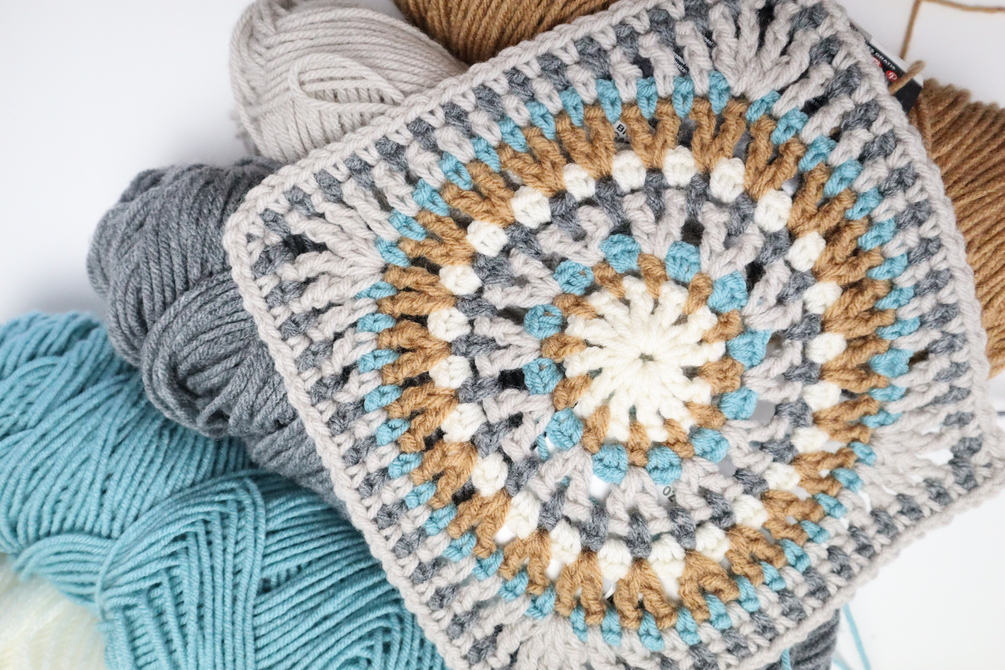 Big Skye Granny Square Pattern PDF with Symbol Charts ~ Square Only