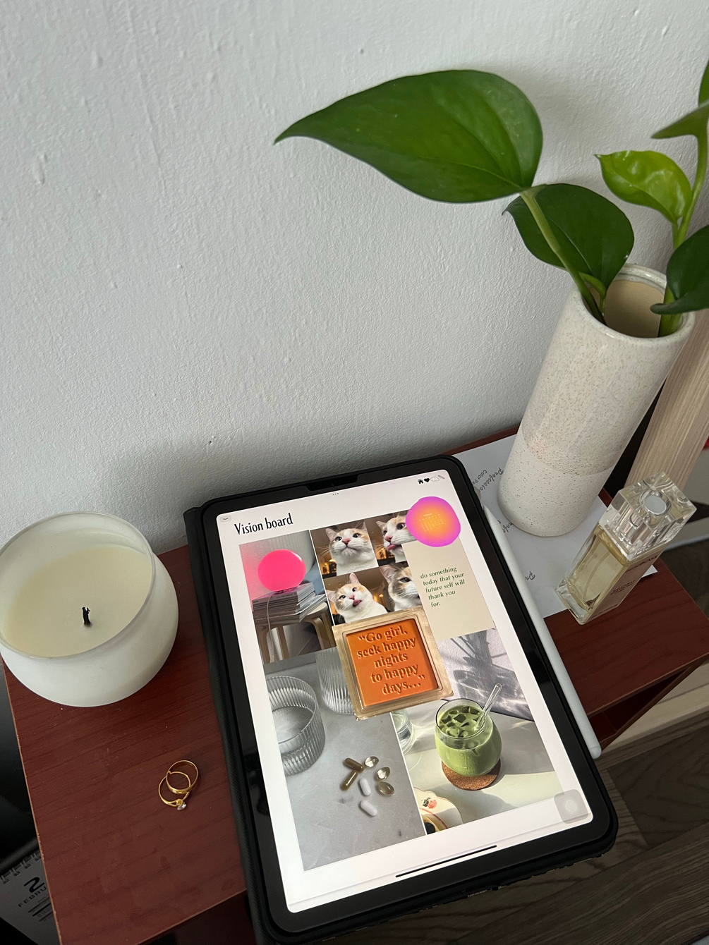 🗓️ Stripes Digital Weekly Planner – Organize Your Life, One Week at a Time!