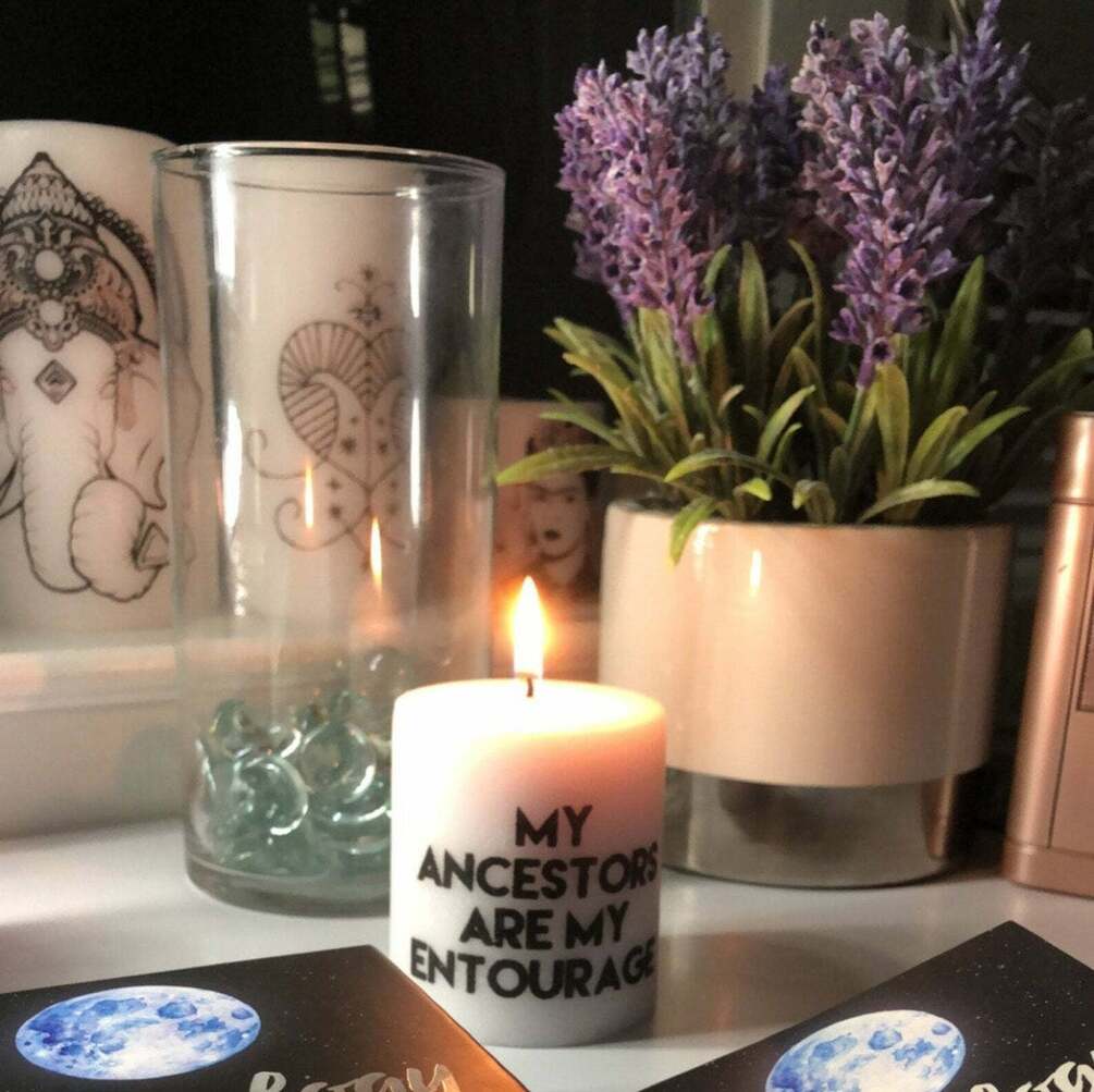 Entourage Candle