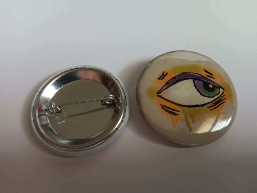 Left Eye Emojie Button Single