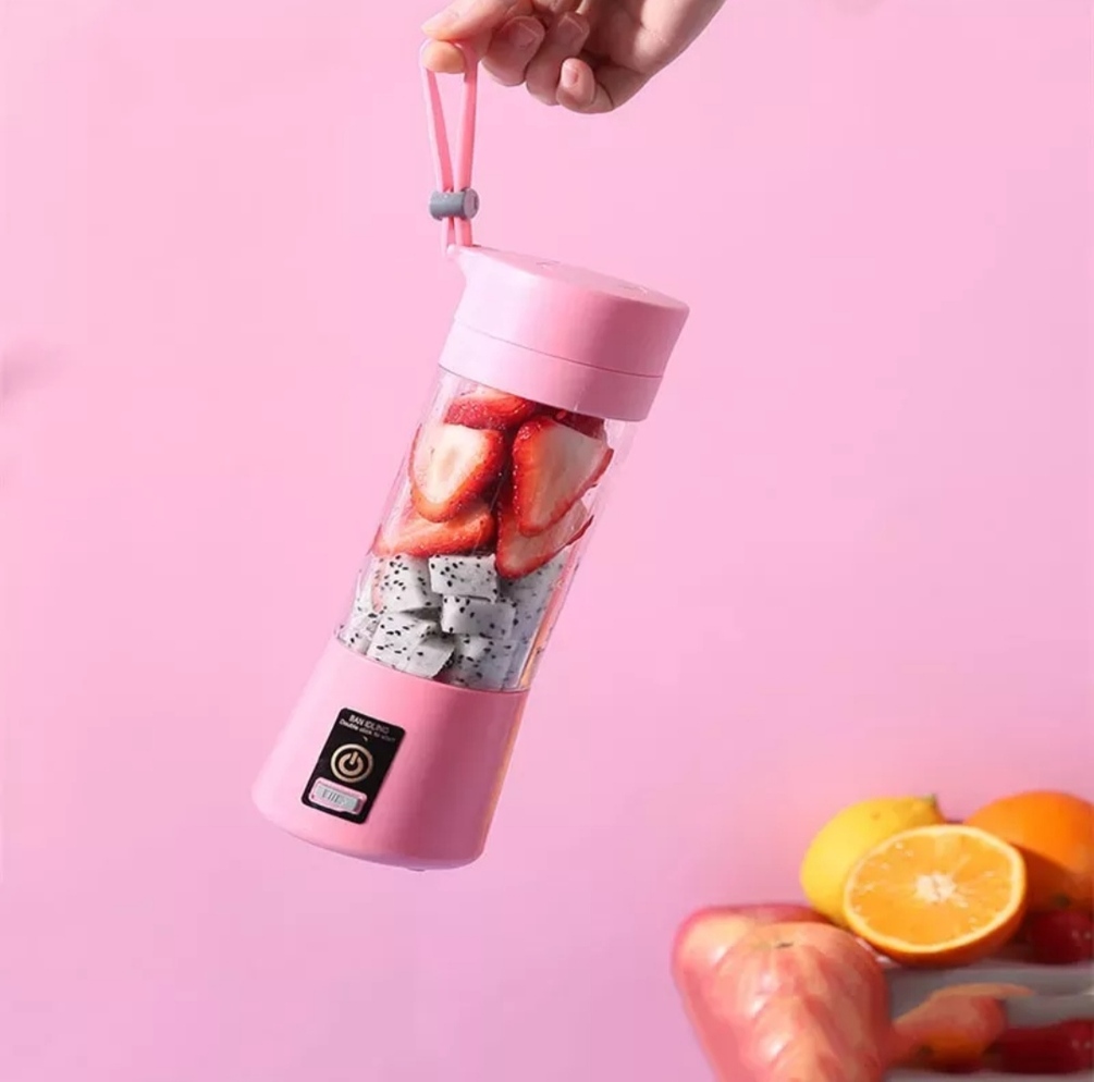 Rechargeable portable blender