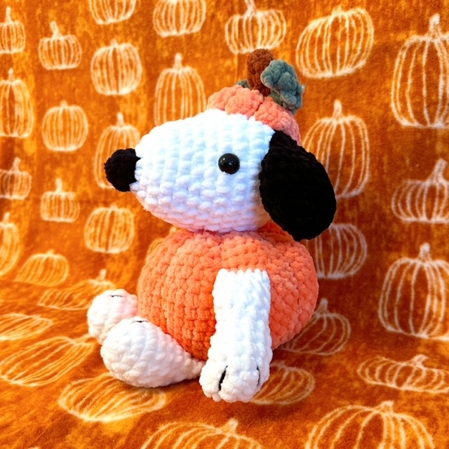 Pumpkin Snoopy Crochet Pattern