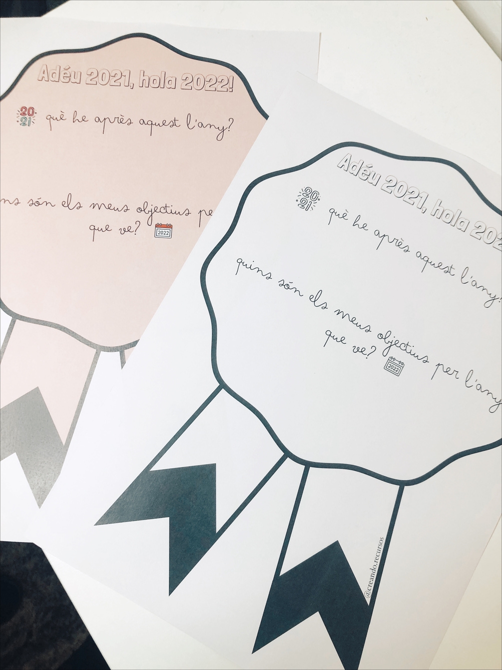 ADIÓS 2021, HOLA 2022! CAST