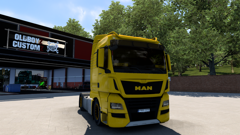 ETS2 - Madster MAN E6 2018 + SCS MAN TGX HUN LED strip & nameplate