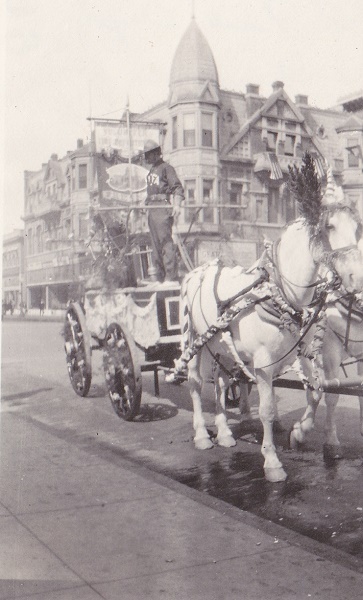 Hand pump fire engine image FP-210 South Fresno, California, 1905