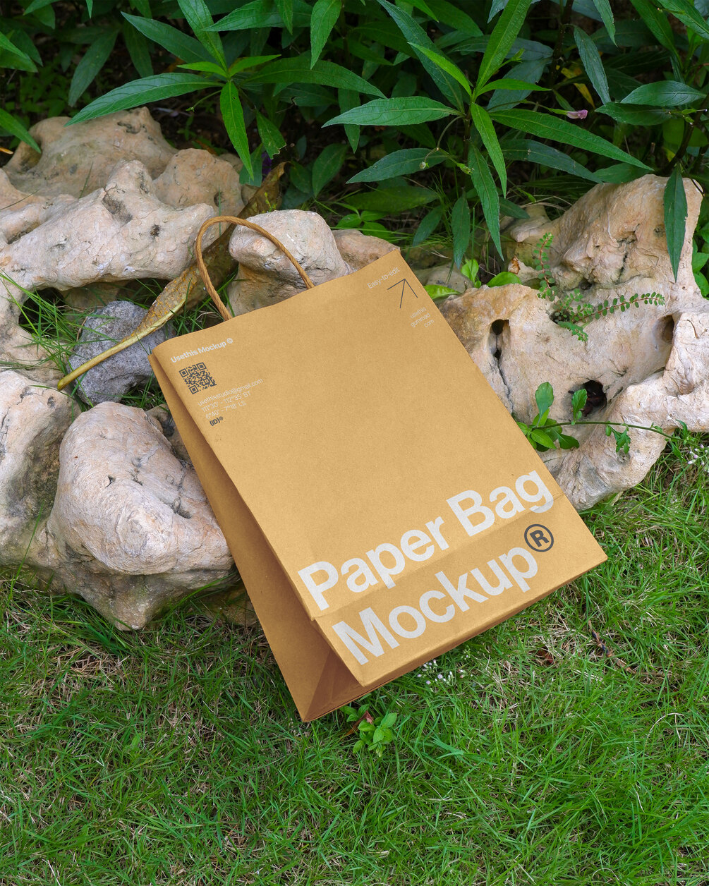 Outdoor Paper Bag Mockup (PSD)_M250603A