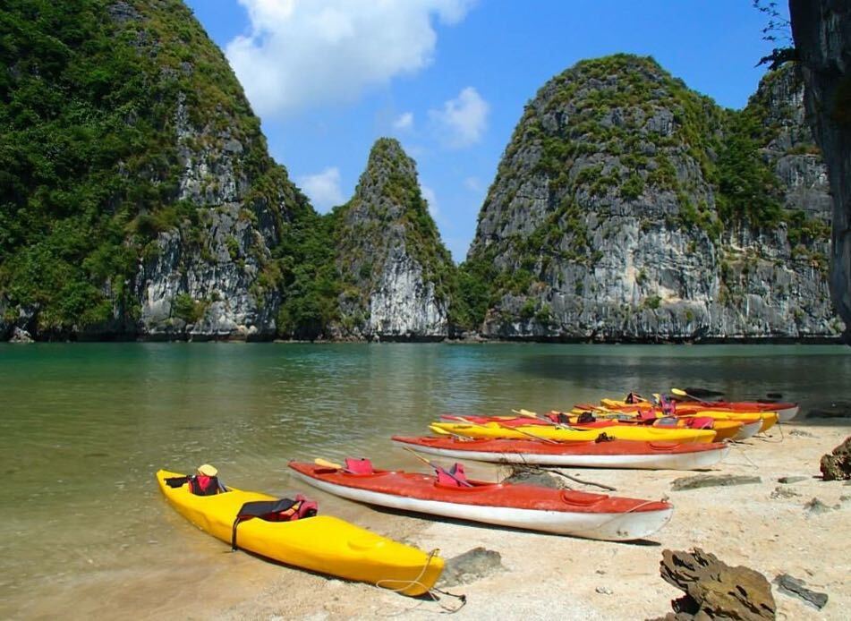 Cat ba Kayaking Tour