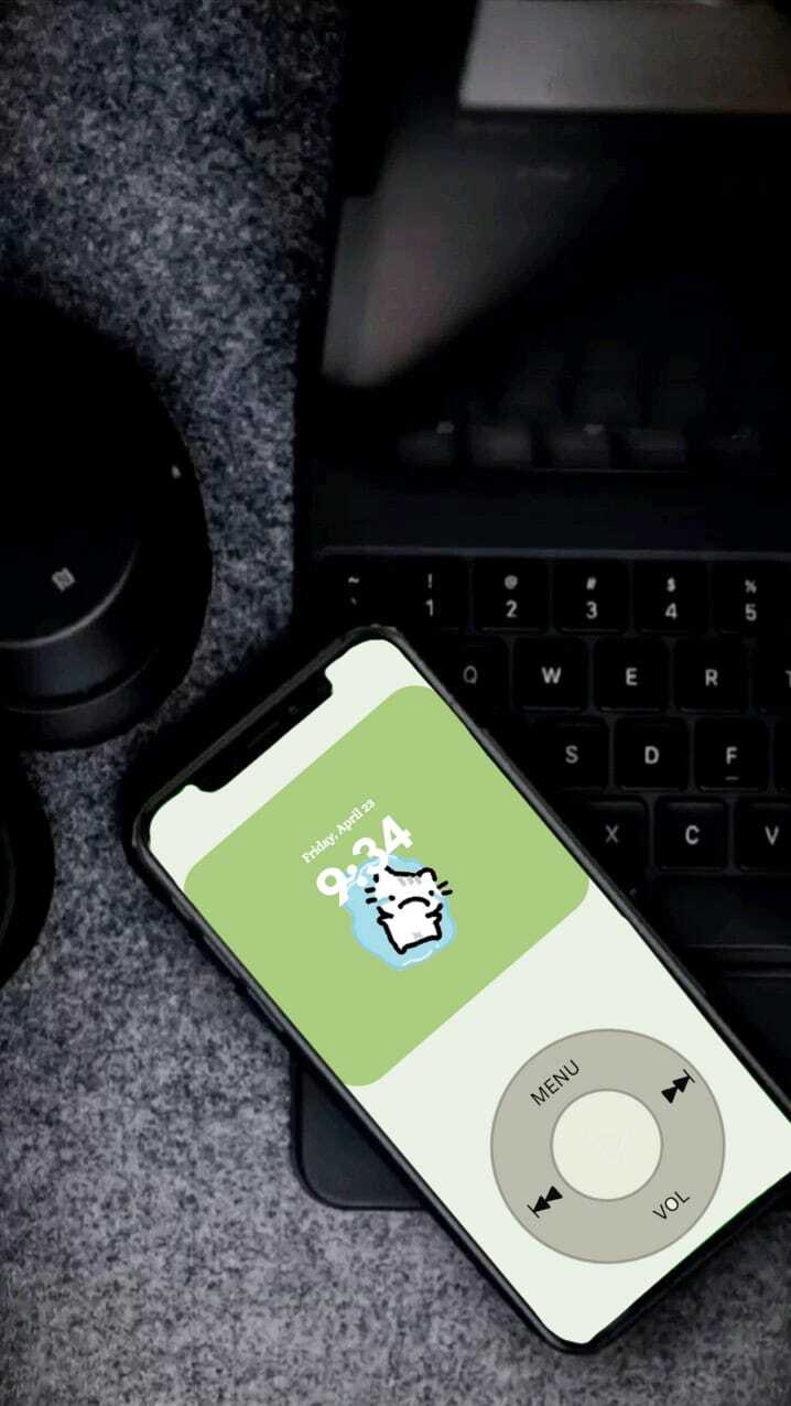 Retro iPod Lock Screen Wallpaper (Cute Crying Blob Edition)