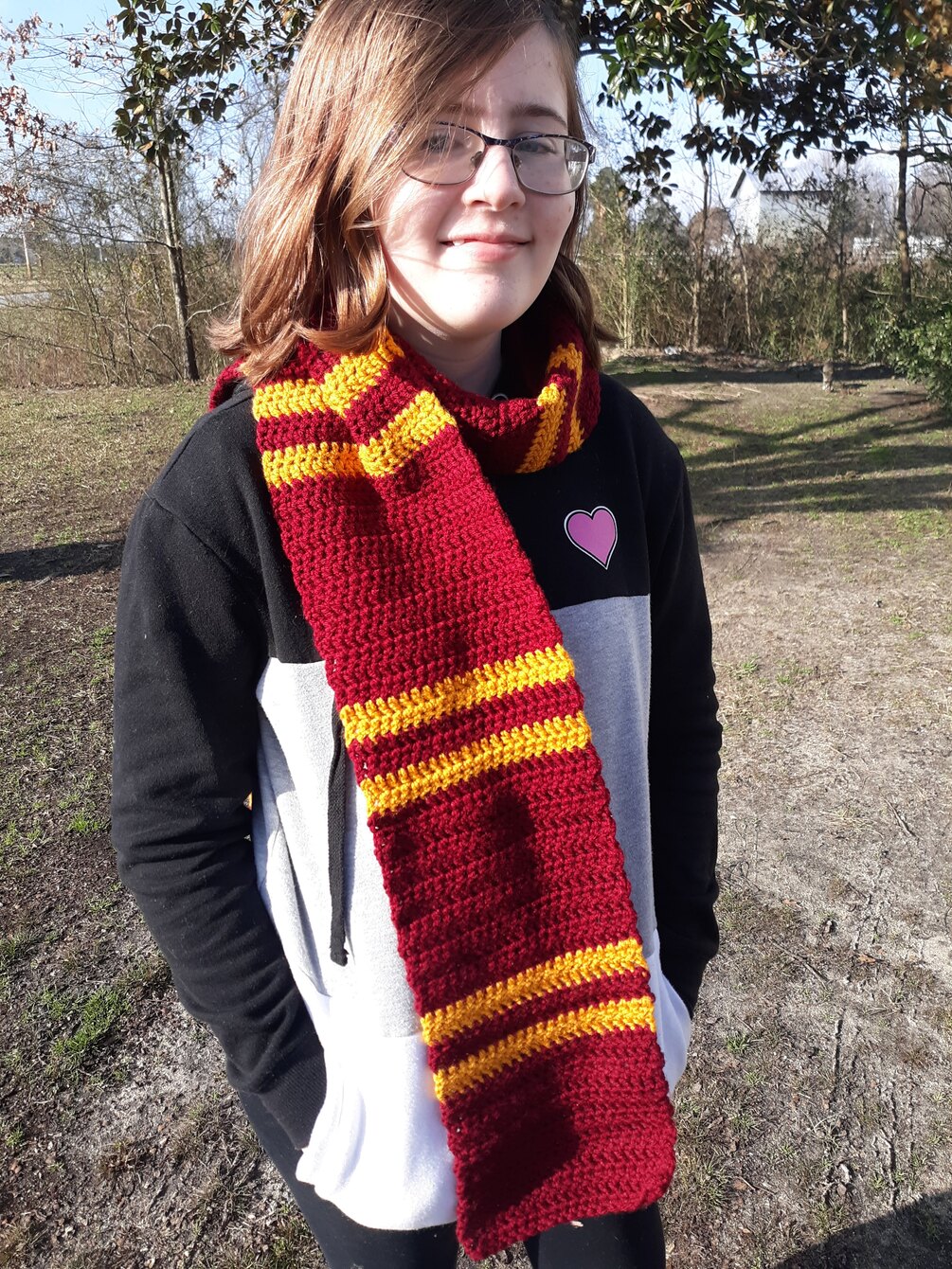 Gryffindor First-Year Hogwarts Scarf Pattern – PDF DOWNLOAD