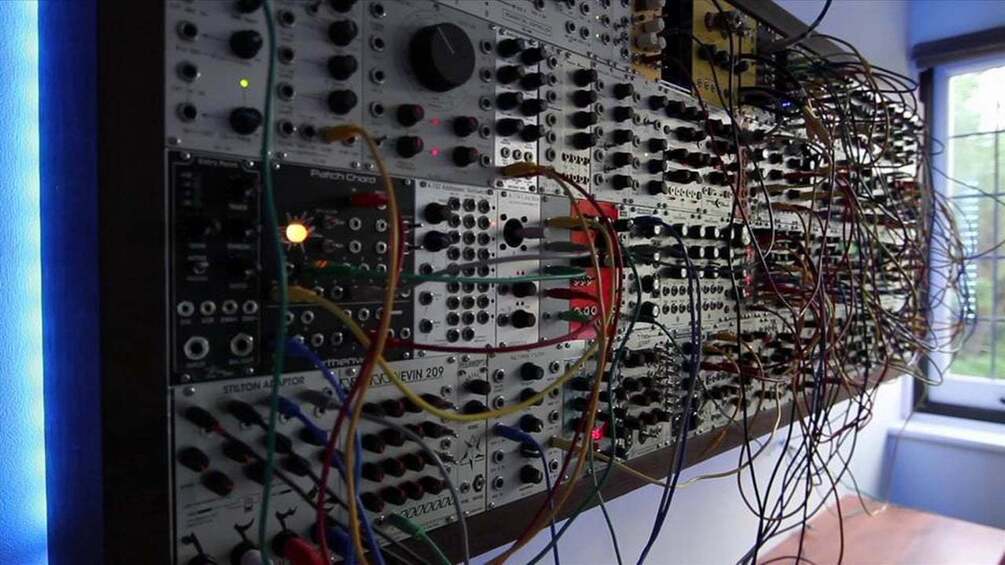 Over 150+ Modular Tones/Basses/Glitch Samples and Oneshots