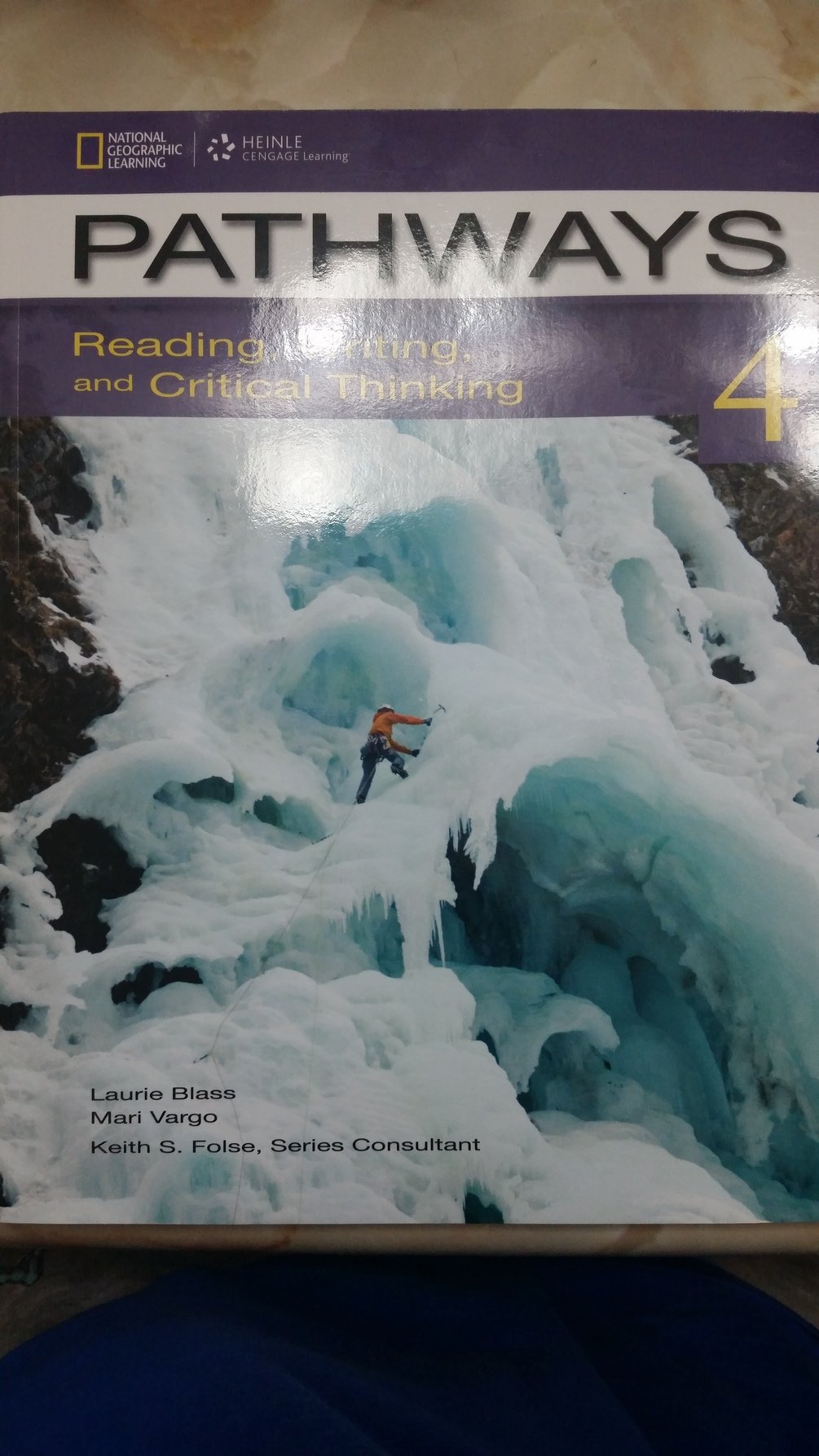 Pathways 4: Reading, Writing, and Critical Thinking (Pathways: Reading ...