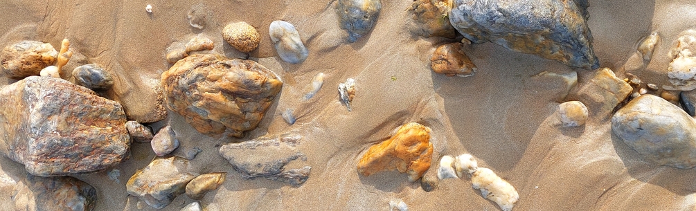 Smartphone wallpaper "sandy rocks"