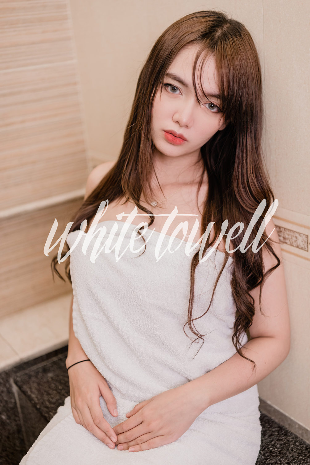 VOL.F011 Ify - White Towel (31 Photos)
