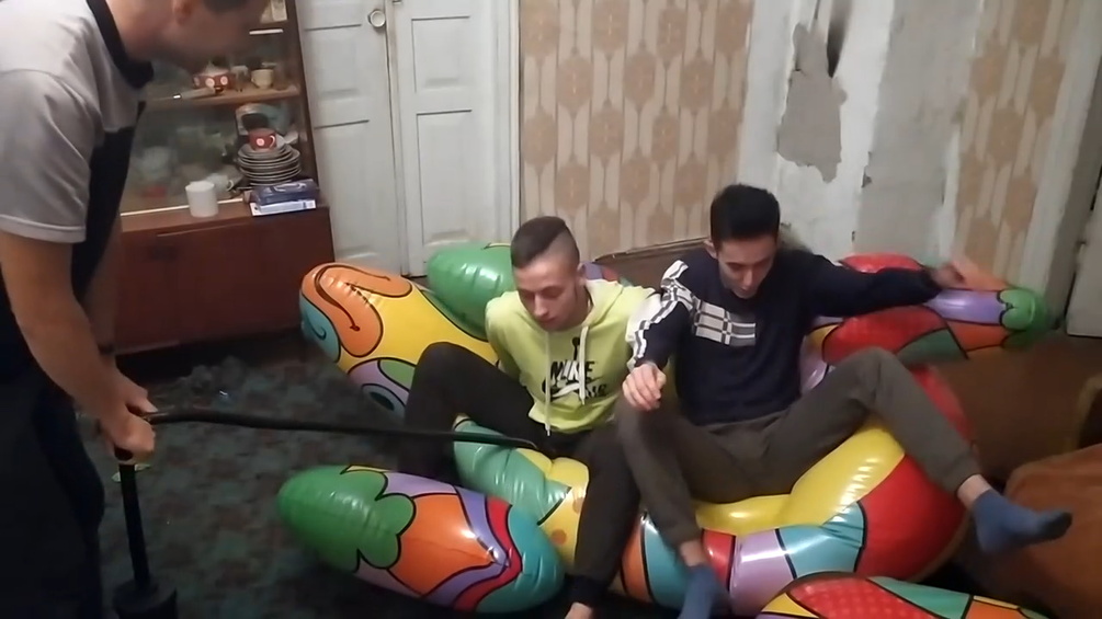 Jason, MadMaXXX N and Euvgene pop big inflatable rhino