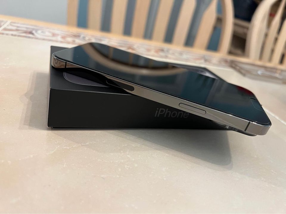 IPhone 13 Pro Max 256gb Black Applecare+ March 2024