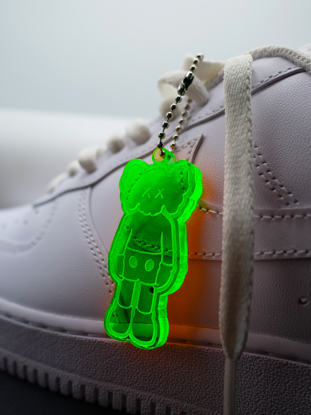 KAWS - Sneaker Tag
