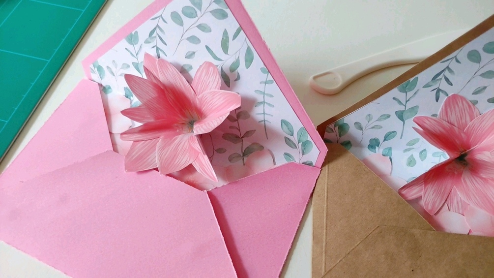 Mother's day flower pop-up envelope template