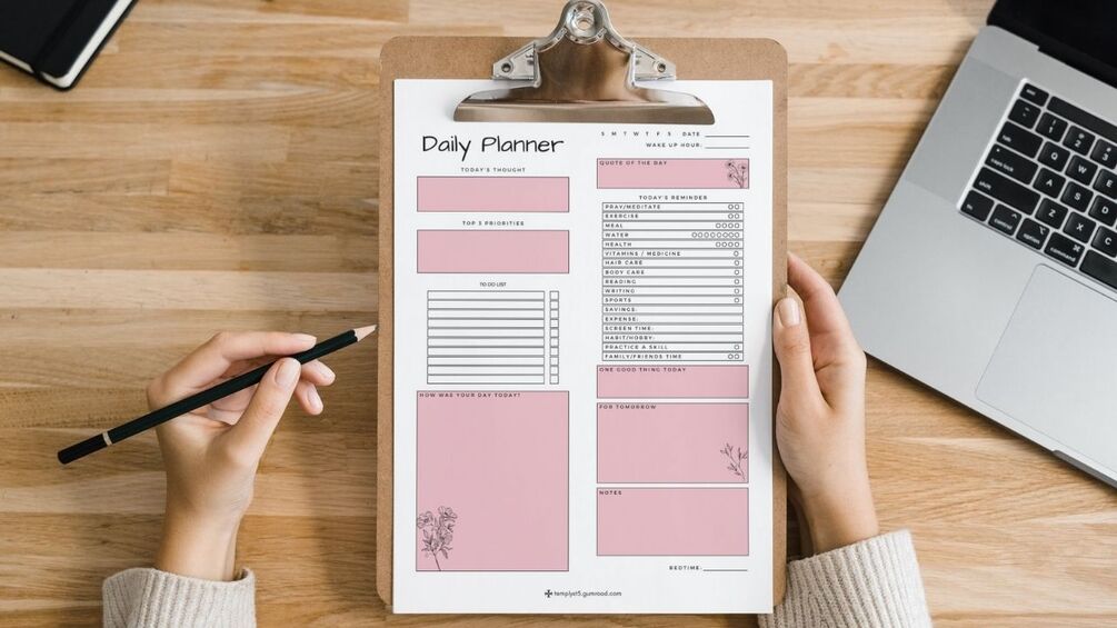 Daily Planner Printable | Minimalist Productivity Template | Universal ...