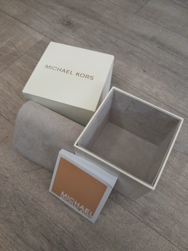 Michael Kors Watch Box