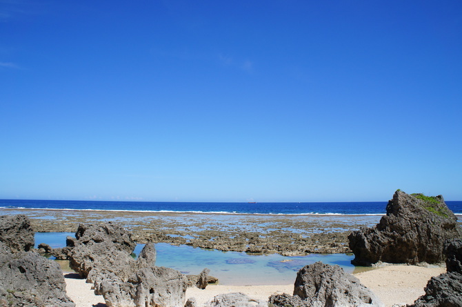 The photograph of the Mabuni seashore.