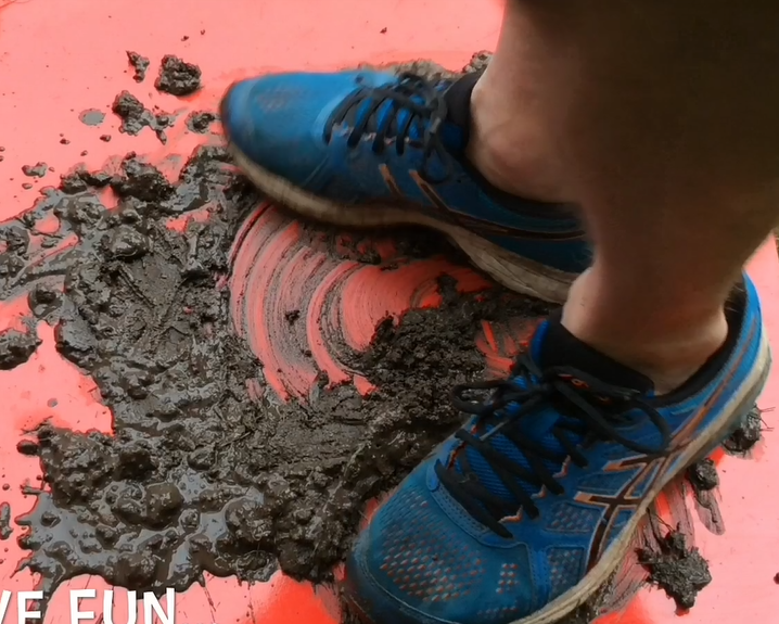 VIDEO 50 MUD Dancing