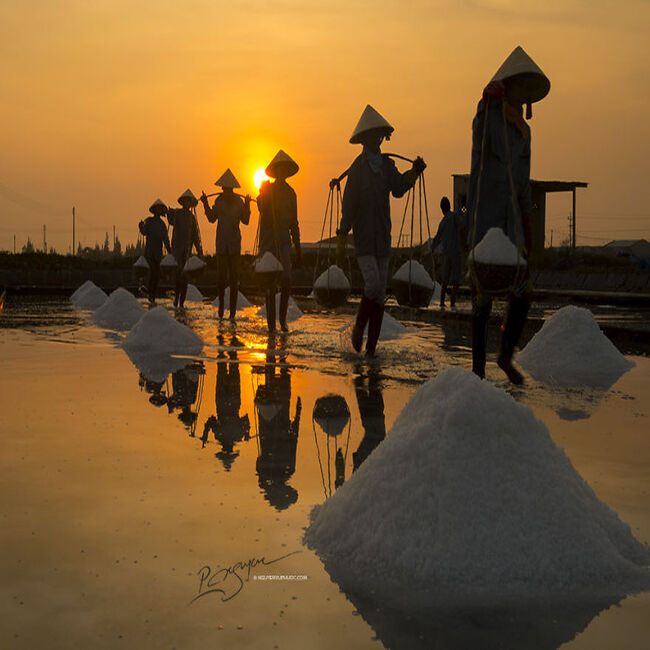 a photo of Sa Huynh Salt Field in Pho Thanh Commune