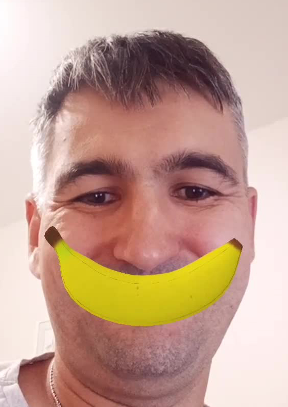 AR filter Banana smile