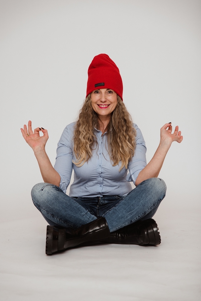 Buy Handmade Magic Red Soft Wool Comfy Beanie Hat Online for Women