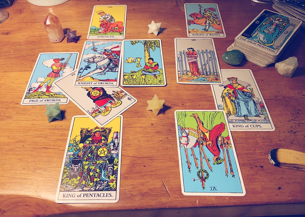 10 Card Tarot and Intuitive Reading