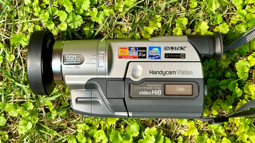 Sony Hi8 Camcorder "Nightshot" Viewfinder Overlay