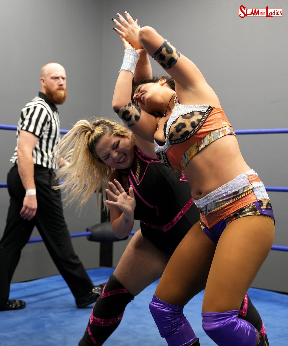 SLAMpeg 5609: Lexi Gomez vs Sofia Castillo