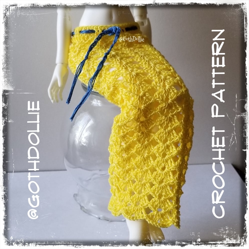 1/4 BJD Moe/Active Line Minifee Skirt #1 Crochet Pattern by GothDollie