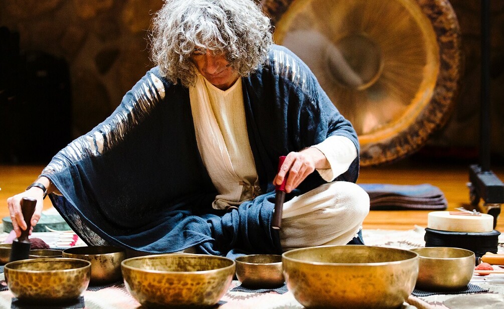 Alexandre Tannous - 16 min. Sound Meditation - Himalayan Singing Bowls