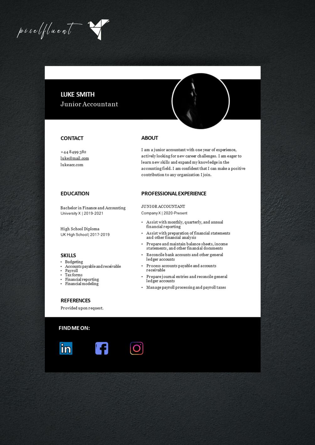FREE Black and White Minimalist Simple Junior Accountant CV