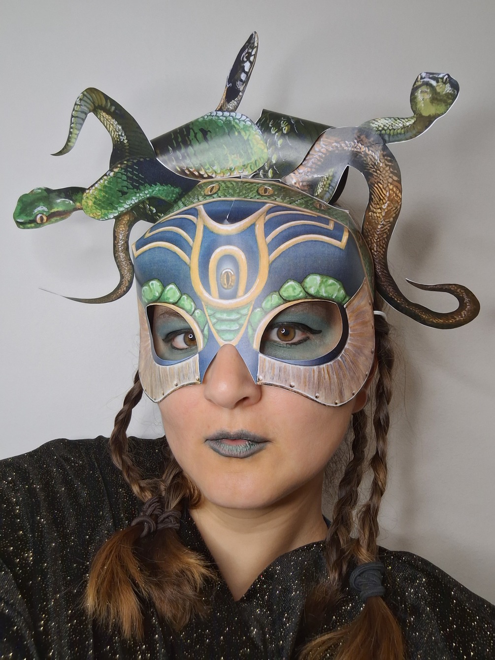Medusa mask PDF DIY paper template