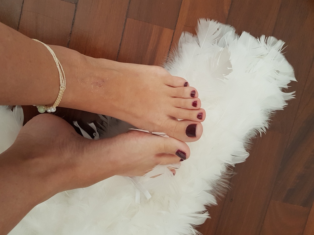 Angel Feet