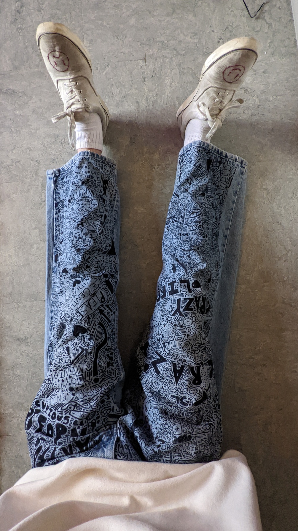 "Doodle" Oversized Jeans