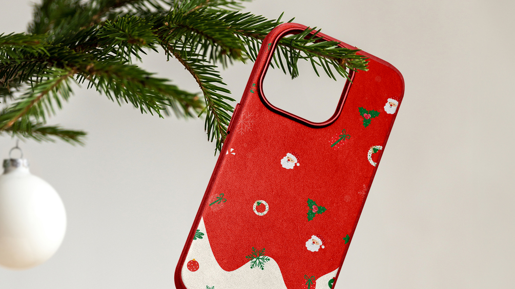 IPHONE-CASE-HANGING-CHRISTMAS-TREE