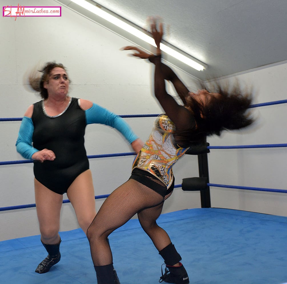 SLAMpeg 1912: La Rosa Negra vs LeiLani Kai