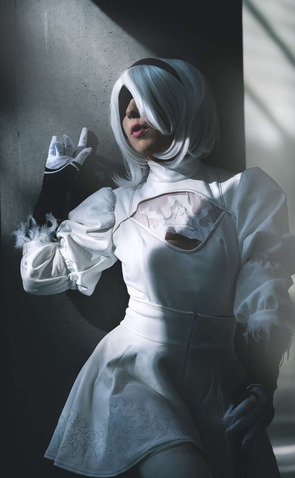 2B in White SFW