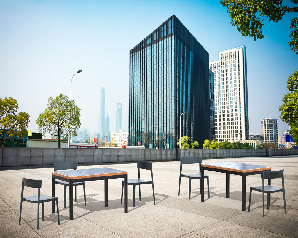 Smart Solar Table
